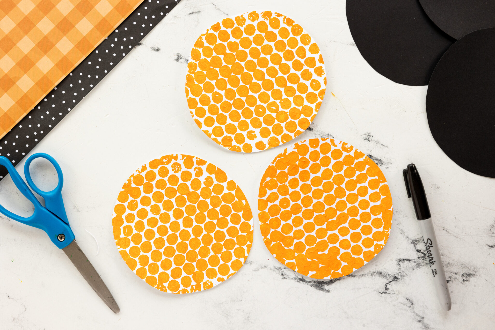 Bubble Wrap Basketball Craft - Made To Be A Momma