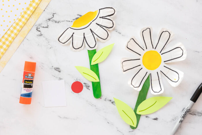 Paper Plate Daisy Craft - Made To Be A Momma