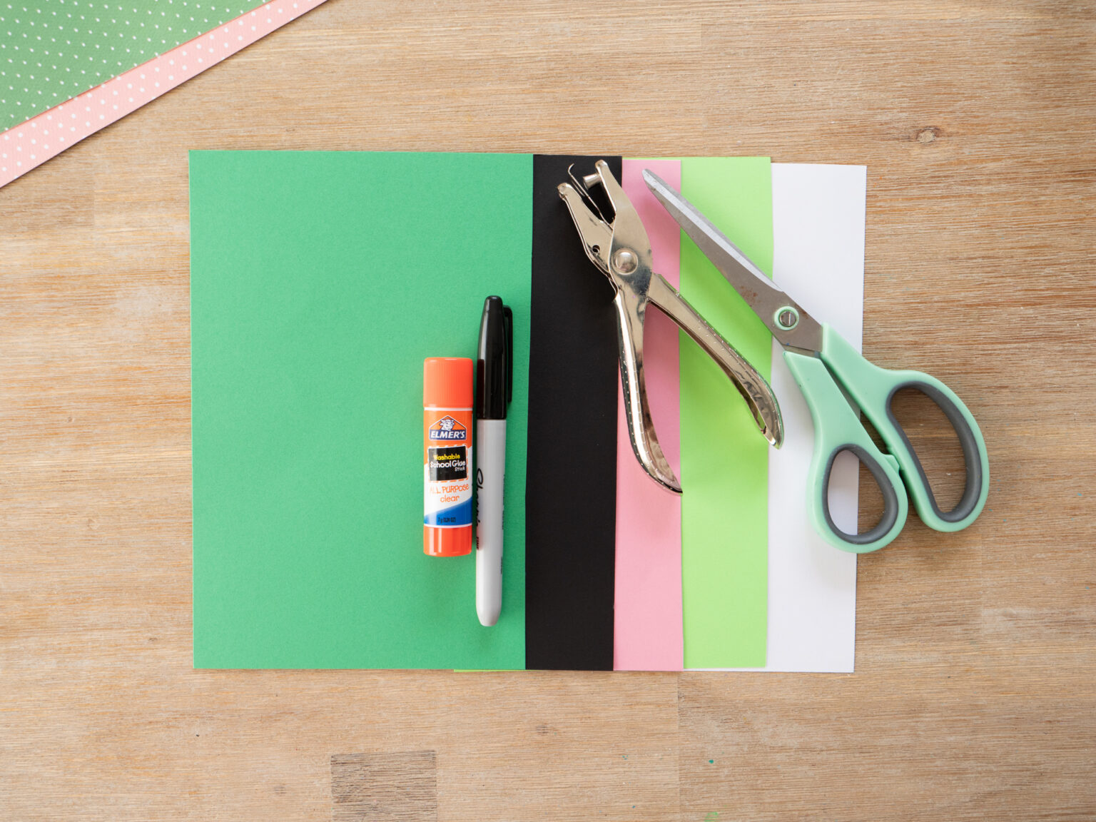 Mother’s Day Frog Craft Card for Preschool Kids - Made To Be A Momma